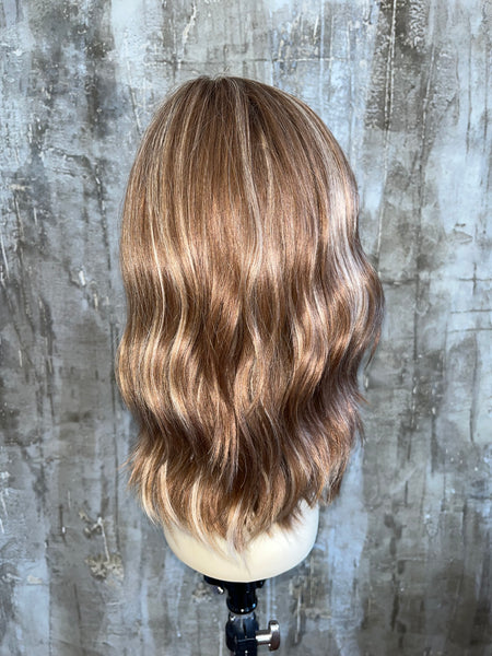 100% EUROPEAN PROCESSED HUMAN HAIR 17" BLOND WITH HIGHLIGHTS - Yaffa Wigs